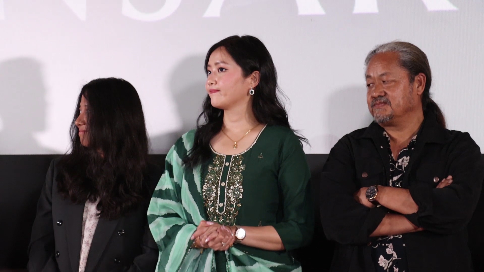 चलचित्र मनसराको टे«लर सार्वजनिक - Dkura.com