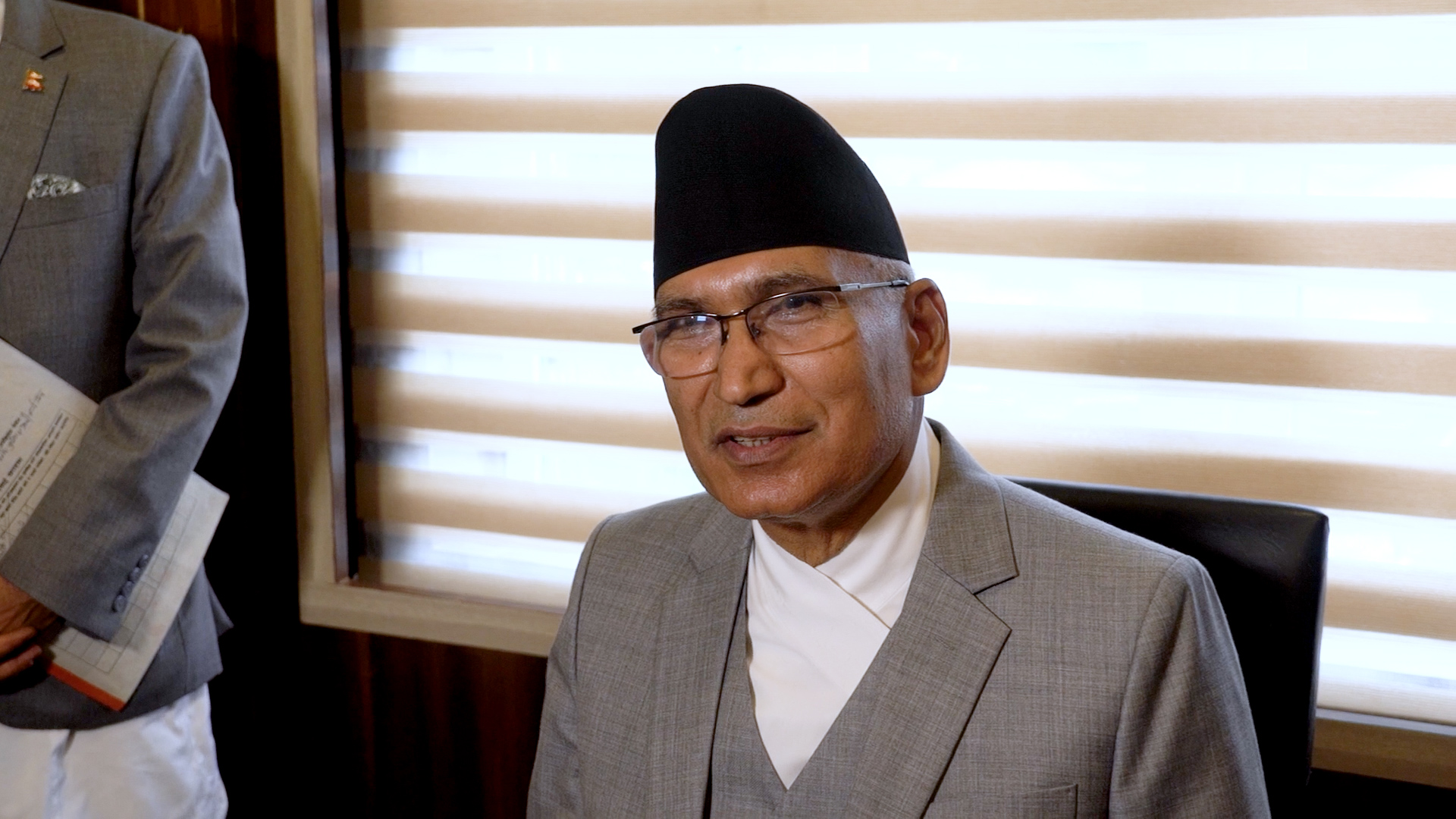 अर्थतन्त्रमा देखिएका समस्या समाधान हुन्छन्ः अर्थमन्त्री पौडेल - Dkura.com