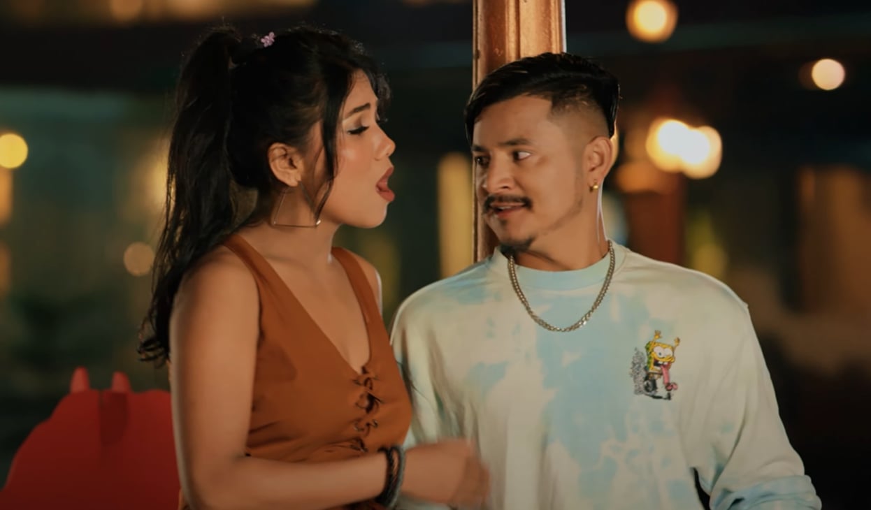 रचना रिमाल र दीपक भुजेलले ल्याए ‘रातो घोडा, सेतो घोडा’ - Dkura.com